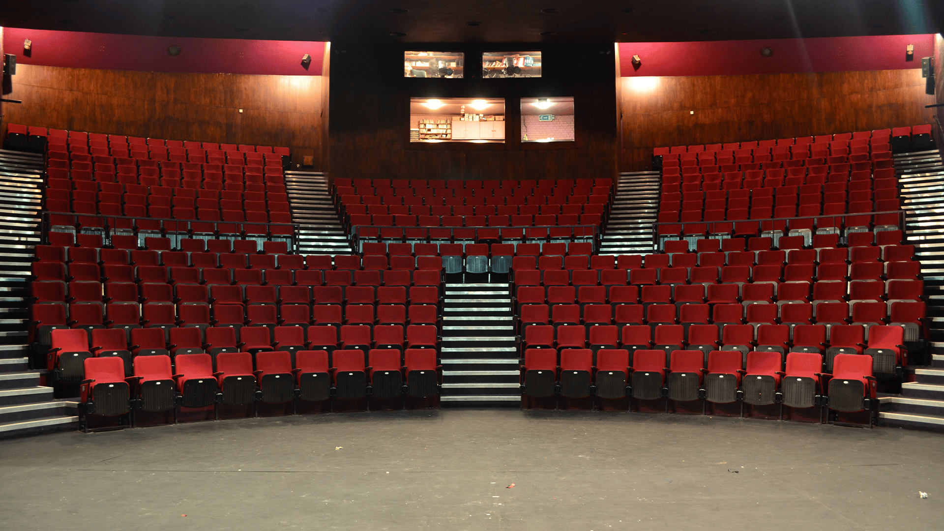 NT LIVE - Exeter Northcott Theatre