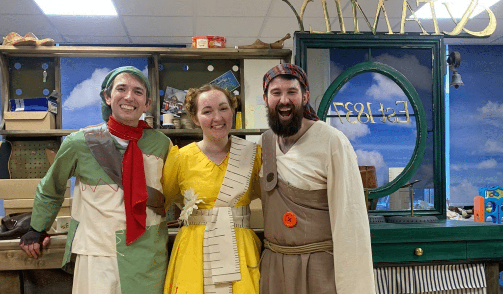 The Elves and the Shoemaker tours to four local hospitals - Exeter ...